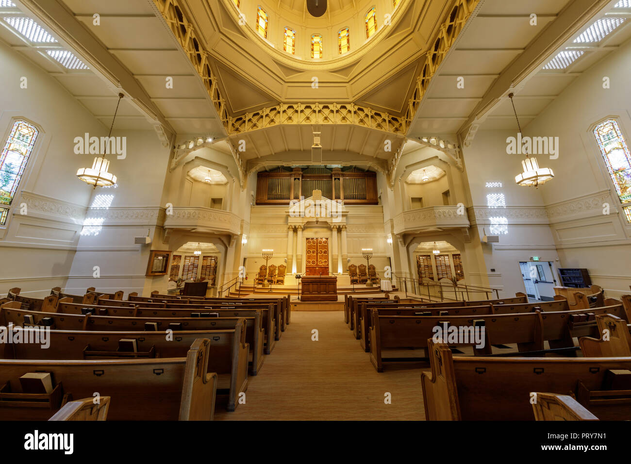 Reform jewish hi-res stock photography and images - Alamy
