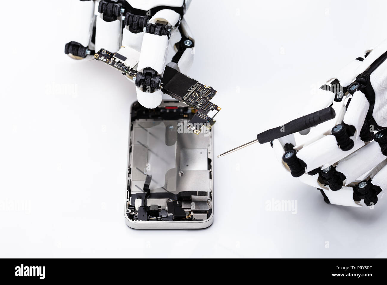 Mobile repair hi-res stock photography and images - Alamy