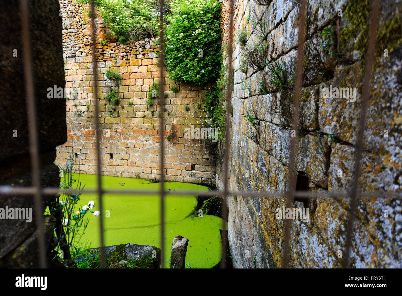 Medieval water cistern hi-res stock photography and images - Alamy