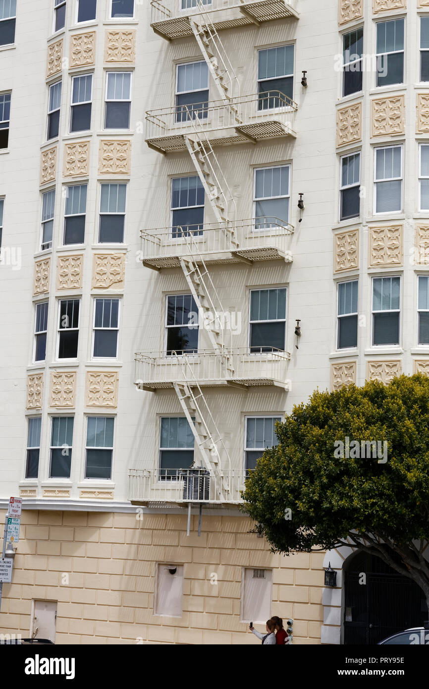 Victorian Row Houses High Resolution Stock Photography and Images - Alamy