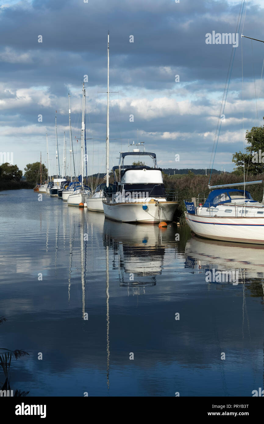 Boats on the river at Wareham in Dorset Stock Photo - Alamy