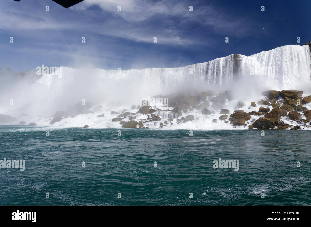 Powerful Niagara Falls Whitewater Waterfall Falling Over Steep Cliff ...