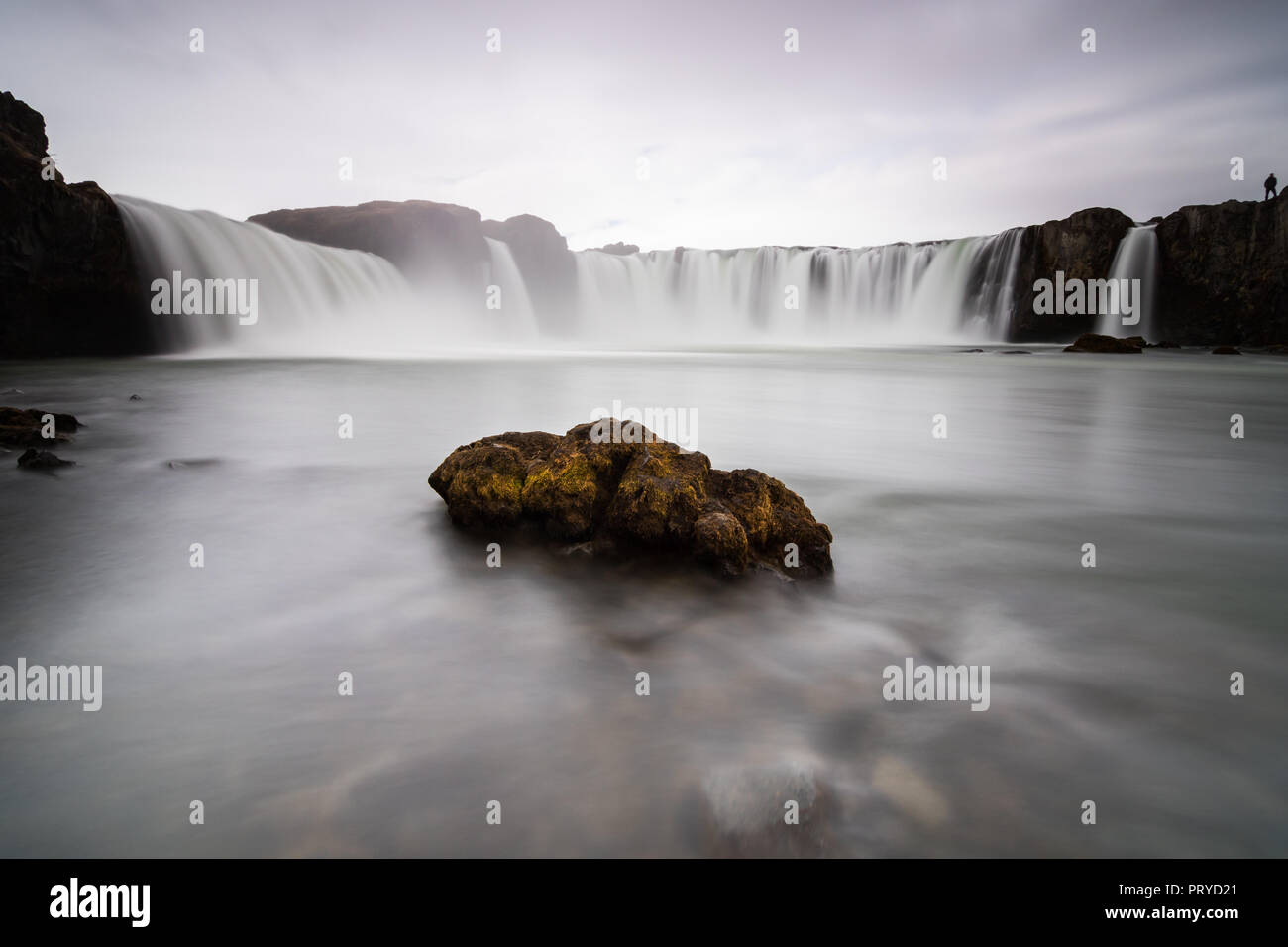 Smooth water hi-res stock photography and images - Alamy