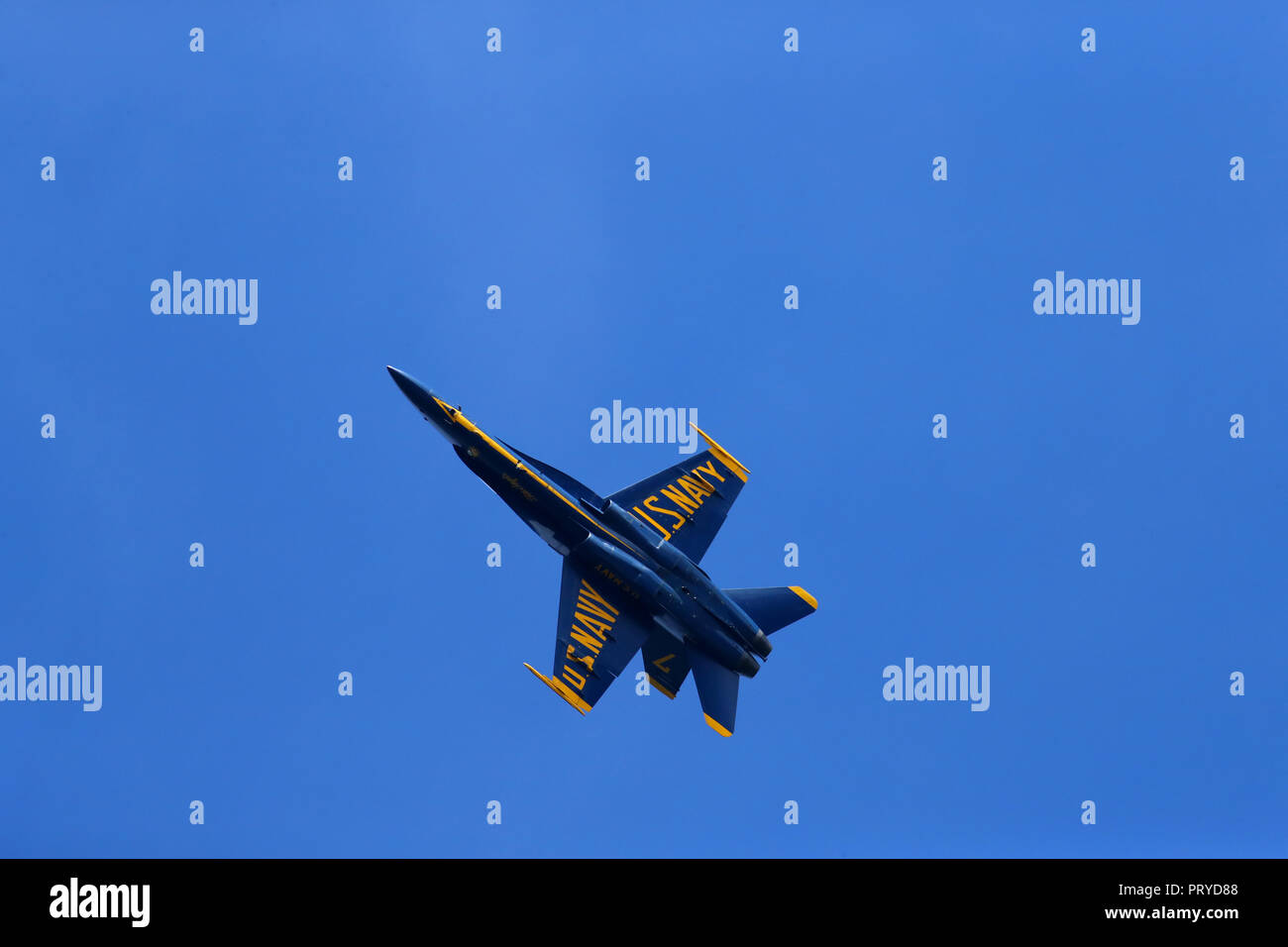 Us navy blue angels hi-res stock photography and images - Alamy