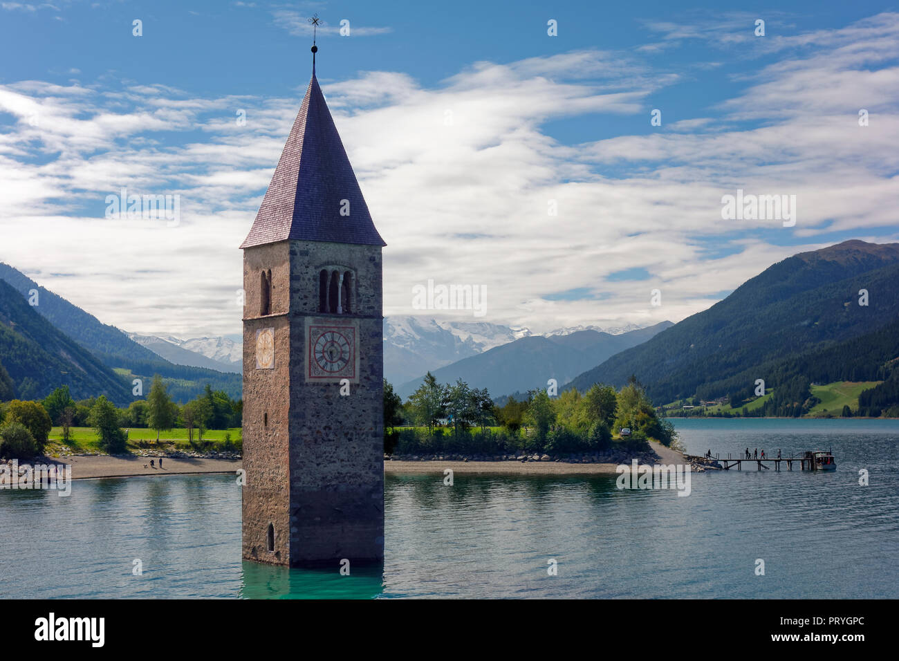 Old graun hi-res stock photography and images - Alamy