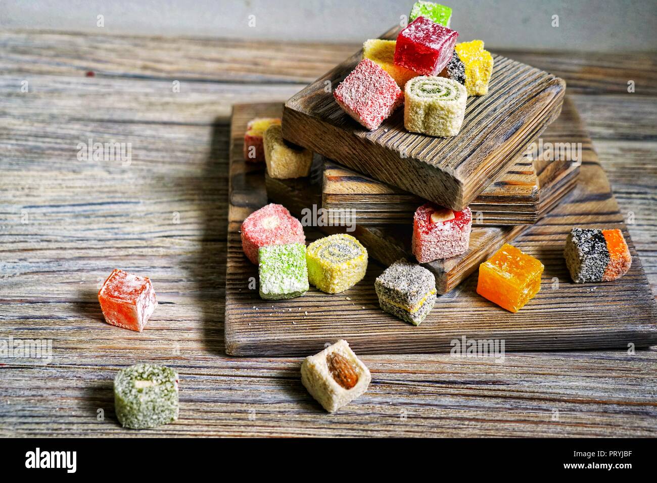 Turkish delight on white rustic background. Turkish deligh set ...
