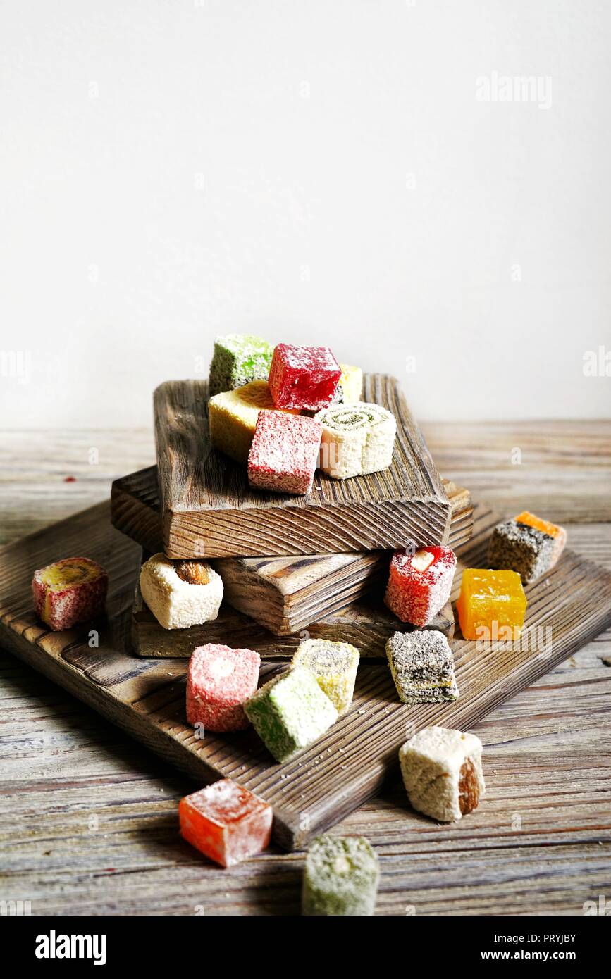 Turkish delight on white rustic background. Turkish deligh set ...