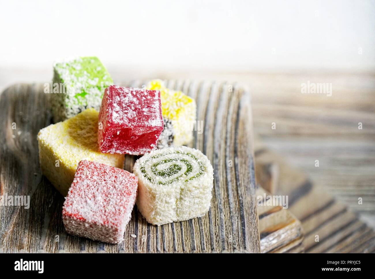 Turkish delight on white rustic background. Turkish deligh set ...
