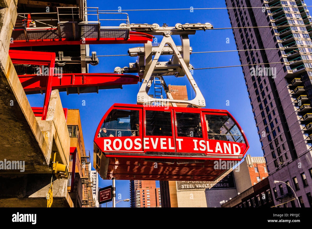 Roosevelt Island Tramway Manhattan New York, New York, USA Stock Photo ...