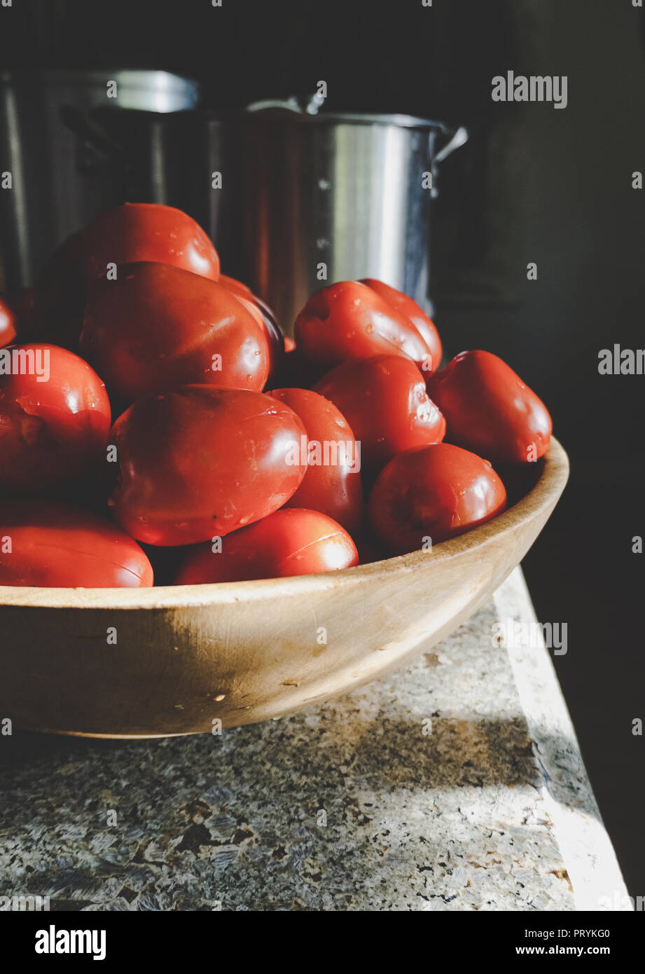 Roma tomatoes hi-res stock photography and images - Alamy