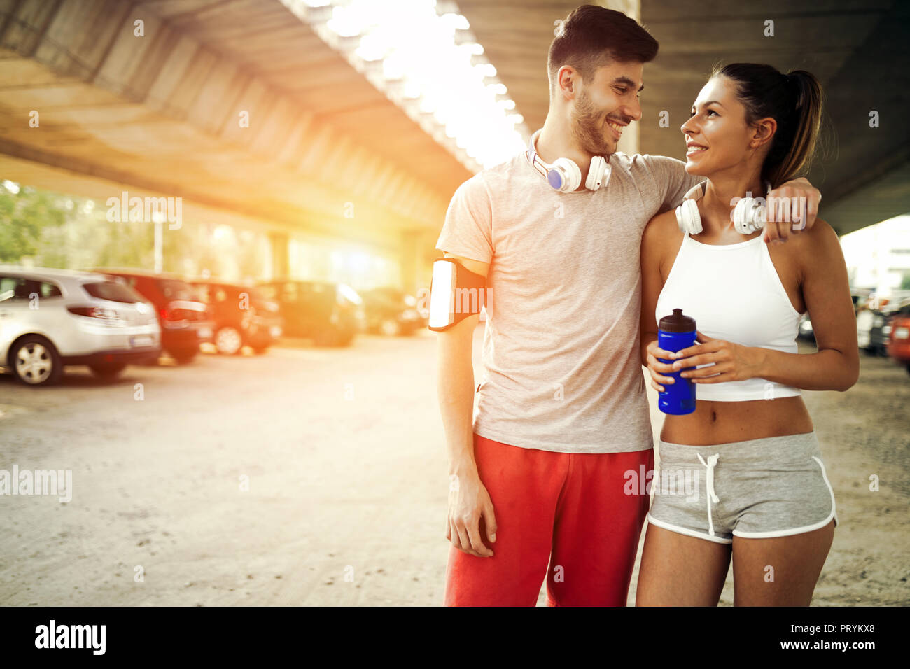 Sportive young woman outdoors hi-res stock photography and images - Alamy