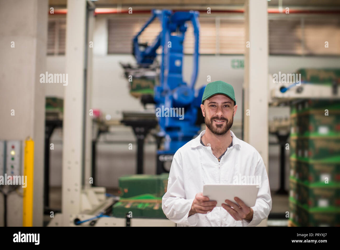 Factory labor hi-res stock photography and images - Alamy
