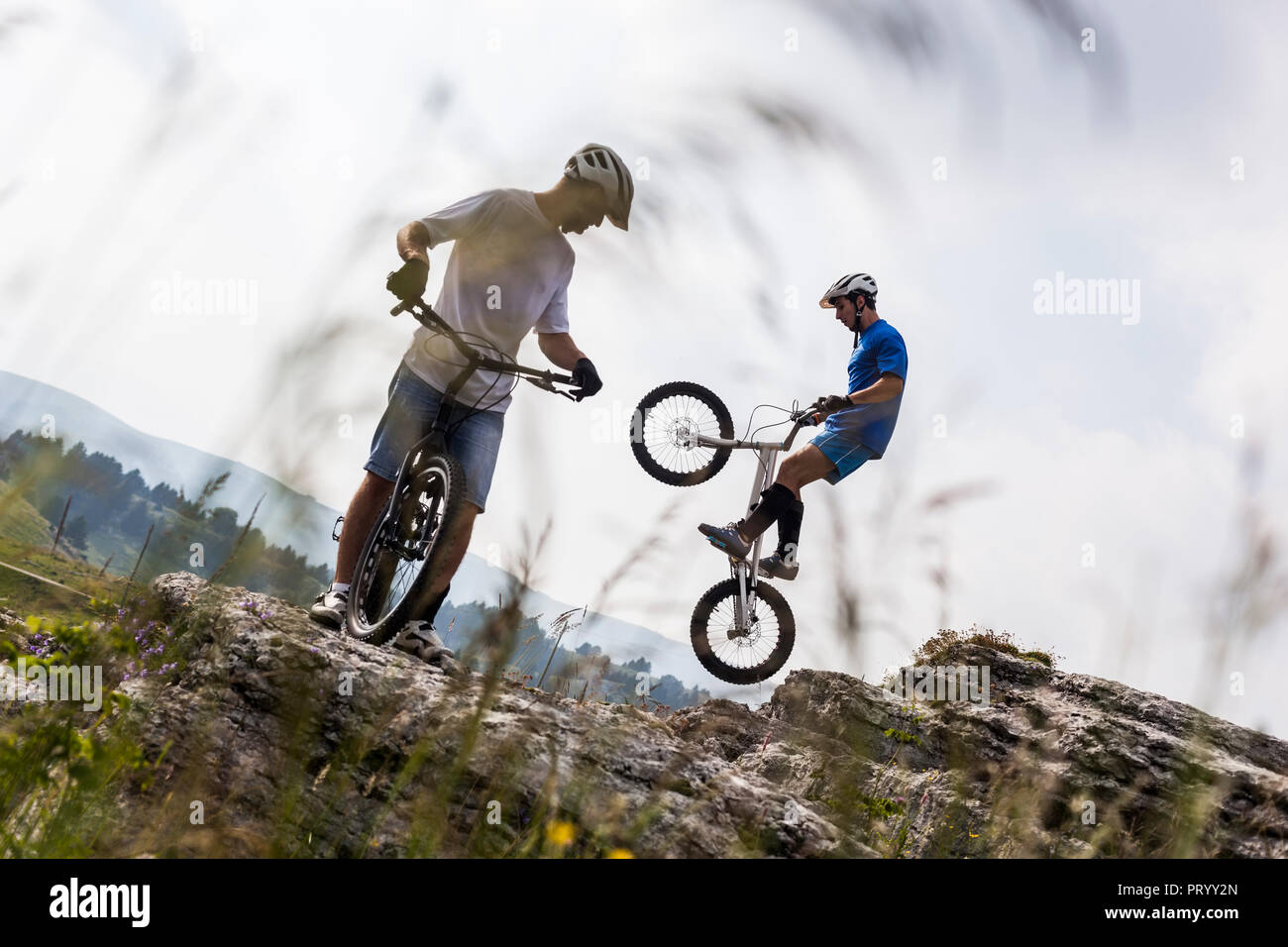 Acrobatic bikes hi-res stock photography and images - Alamy