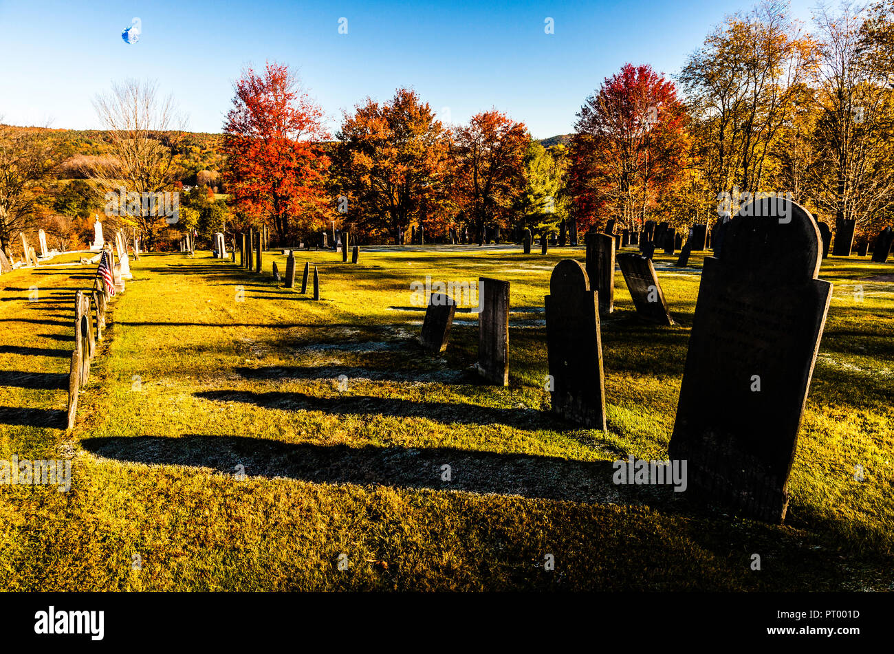 The old rockingham cemetery hi-res stock photography and images - Alamy
