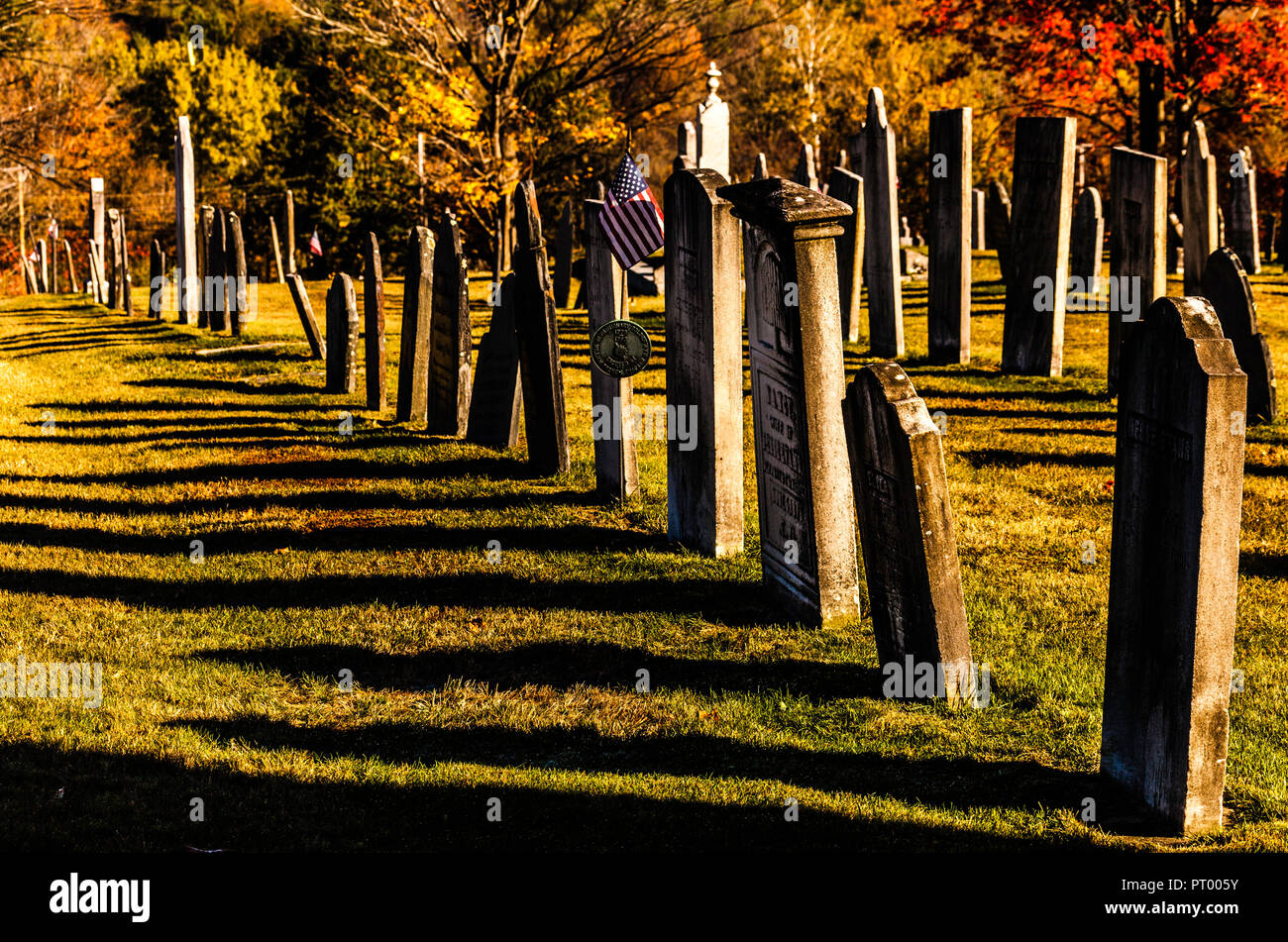 Rockingham meeting house cemetery hi-res stock photography and images ...