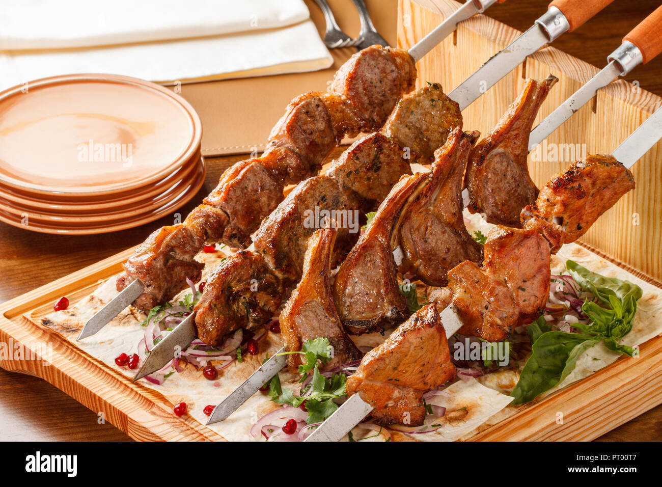 Kebab platter hi-res stock photography and images - Alamy