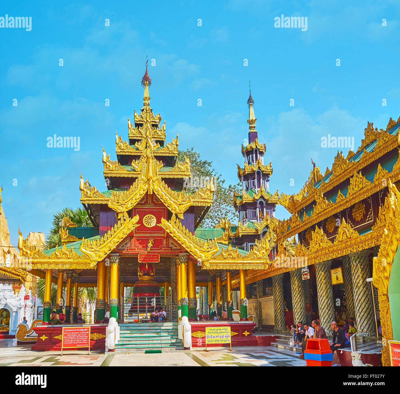 Bell shwedagon pagoda hi-res stock photography and images - Alamy