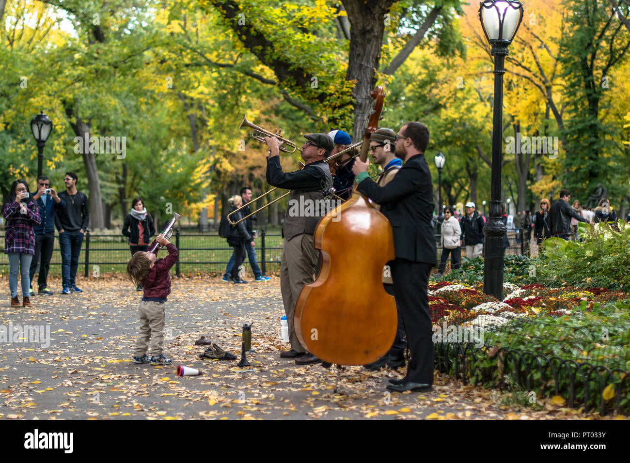 Group of jazz musicians hi-res stock photography and images - Alamy