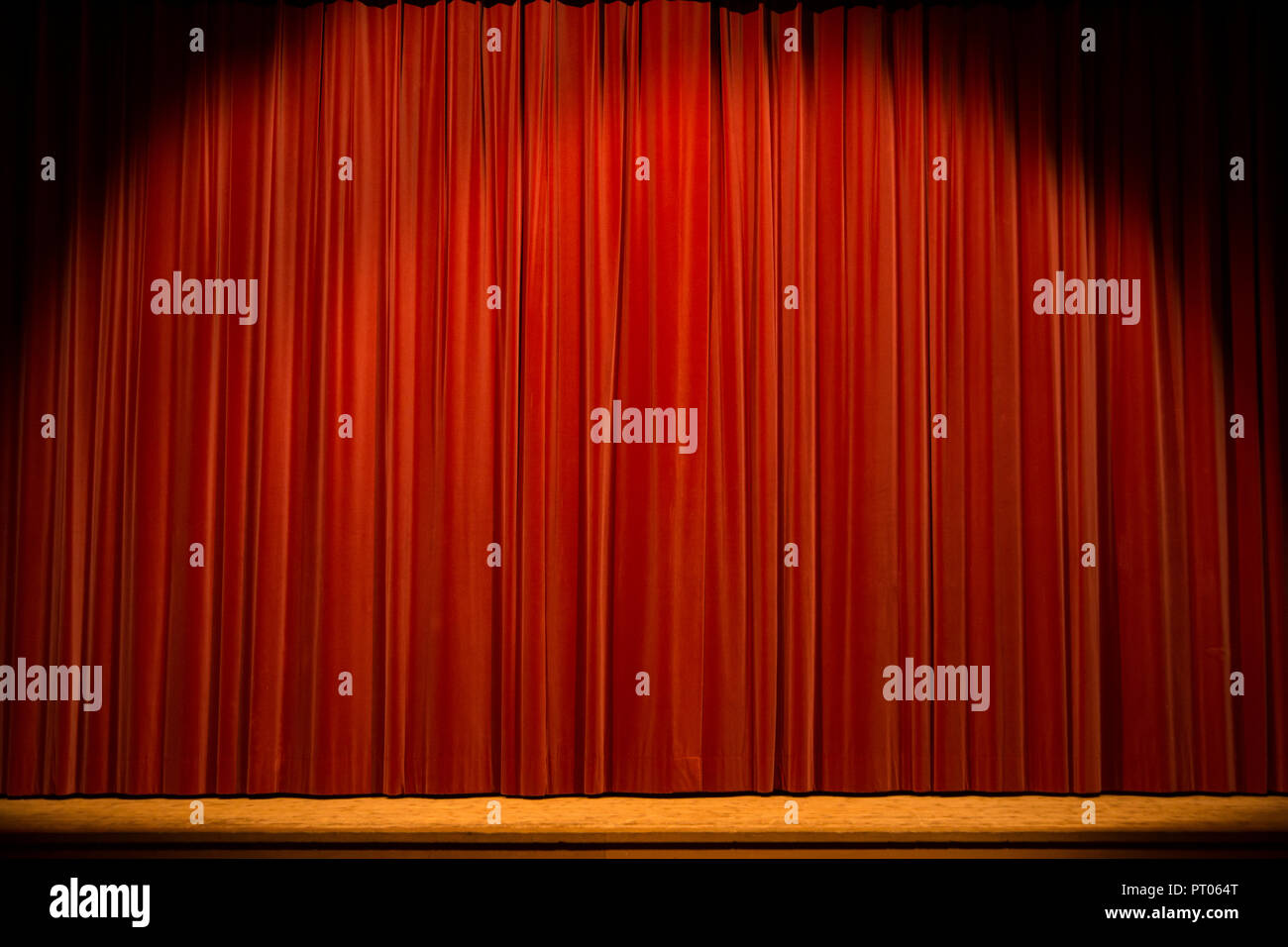 Red curtain stage Stock Photo - Alamy
