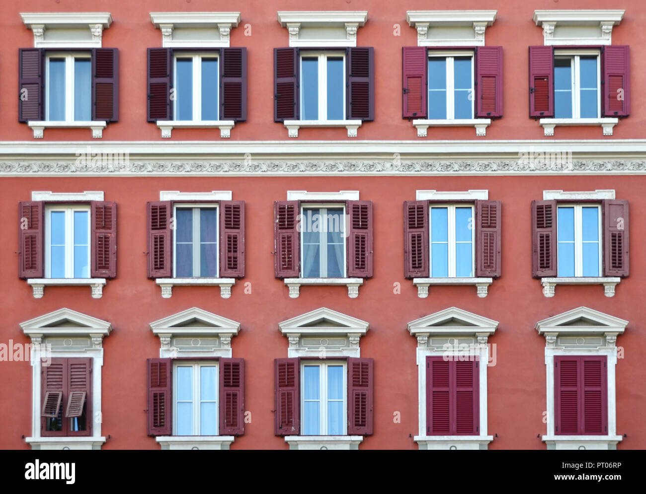 Fifteen windows hi-res stock photography and images - Alamy