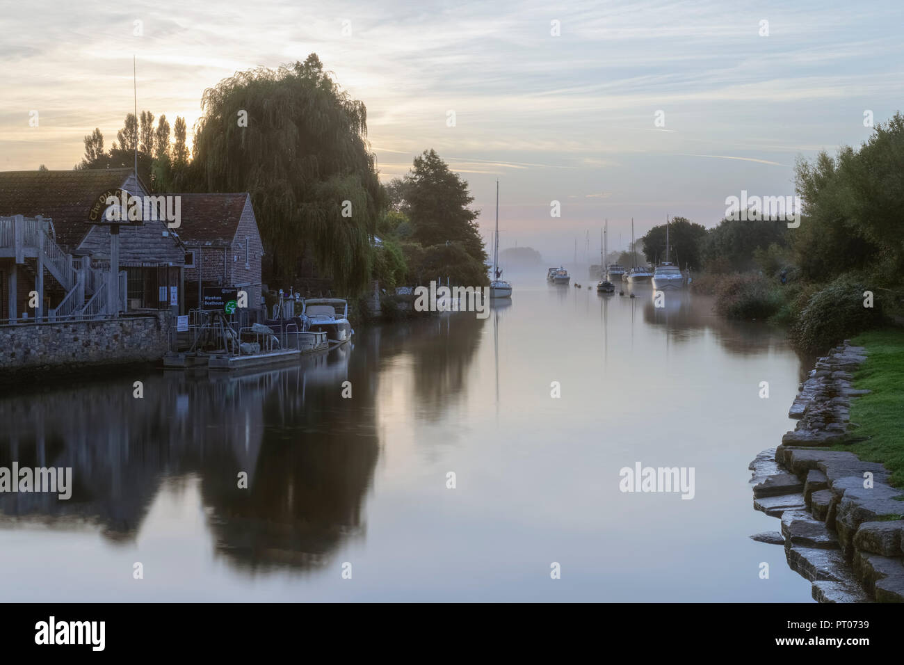 Wareham River Boats High Resolution Stock Photography and Images - Alamy