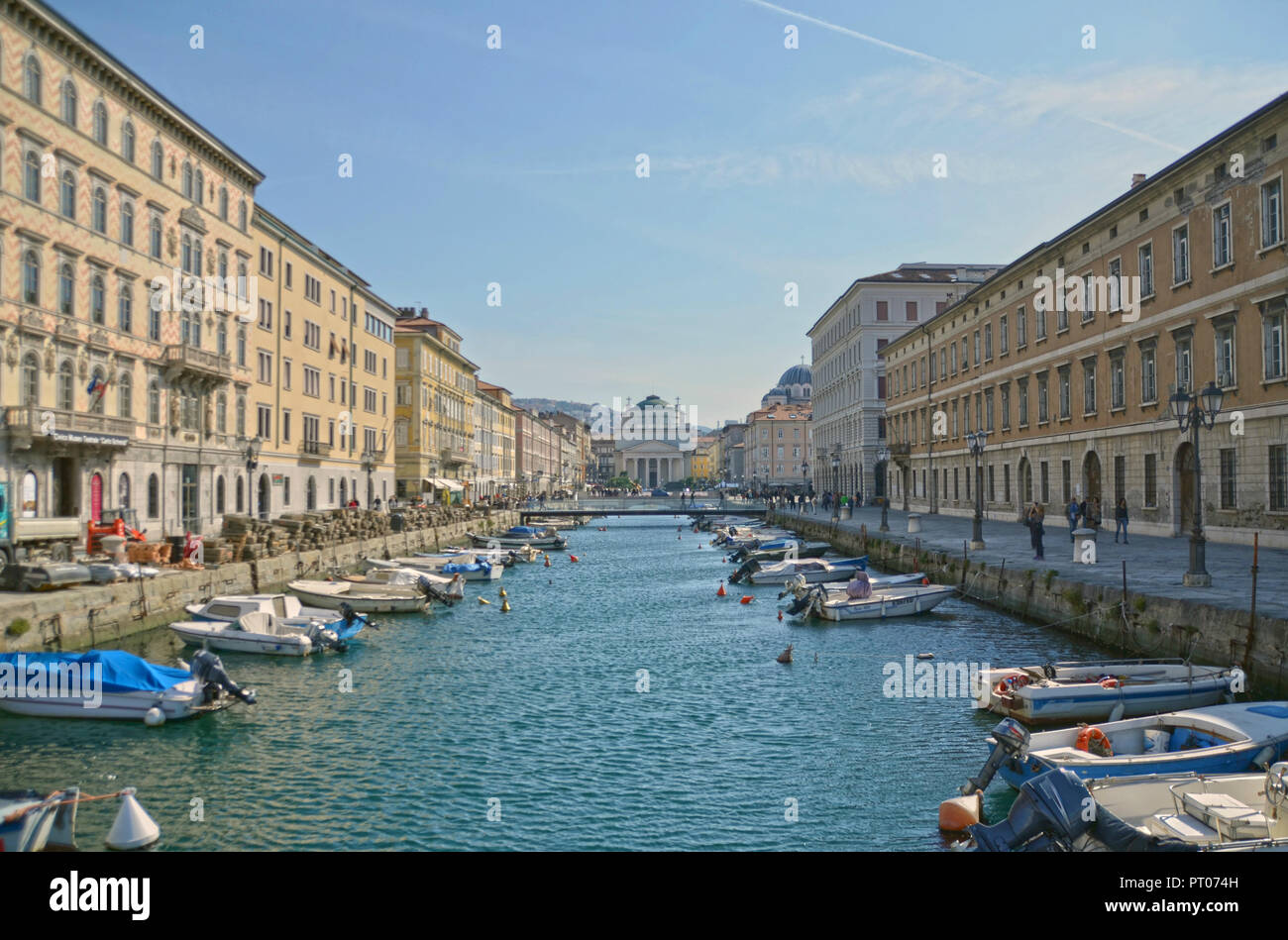 Ponte rosso hi-res stock photography and images - Alamy