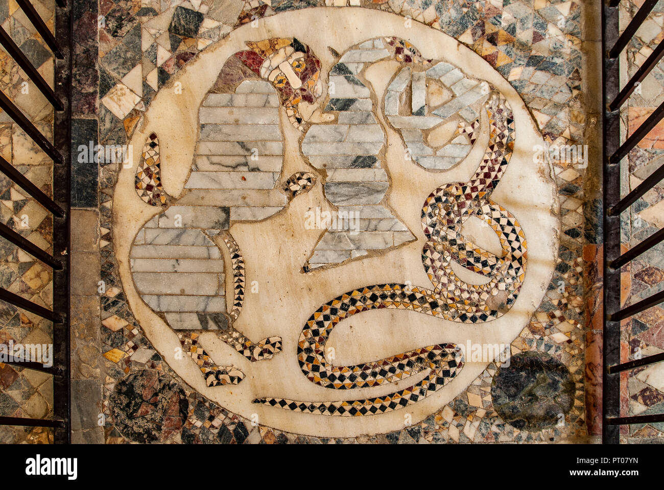 Opus sectile mosaic hi-res stock photography and images - Alamy