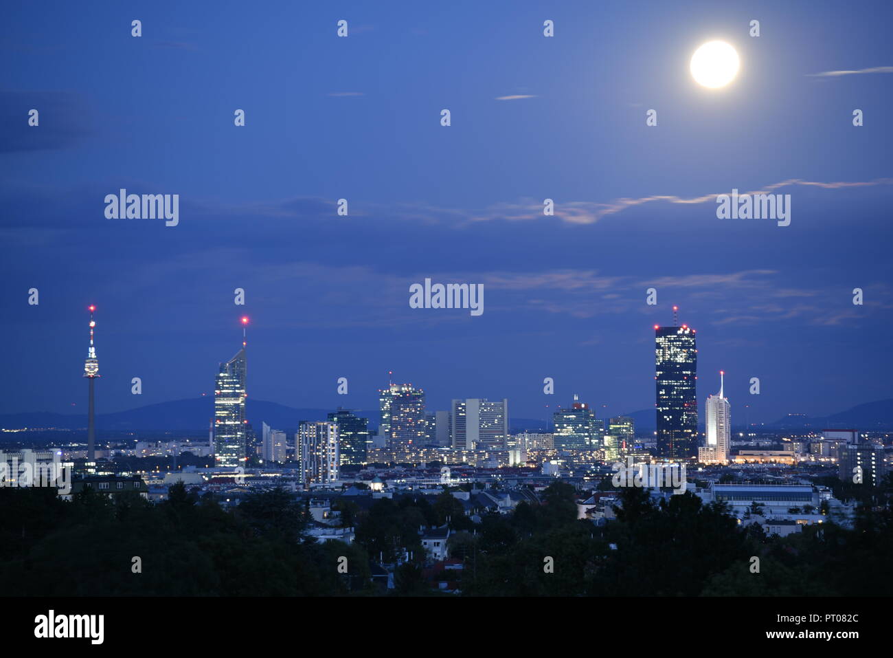 Vienna skyline with skyscrapers hi-res stock photography and images - Alamy