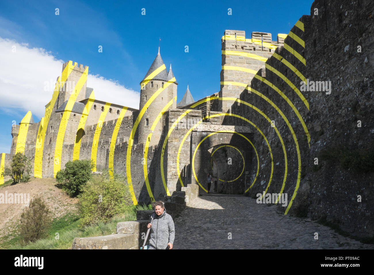 Concentric eccentric circles hi-res stock photography and images - Alamy