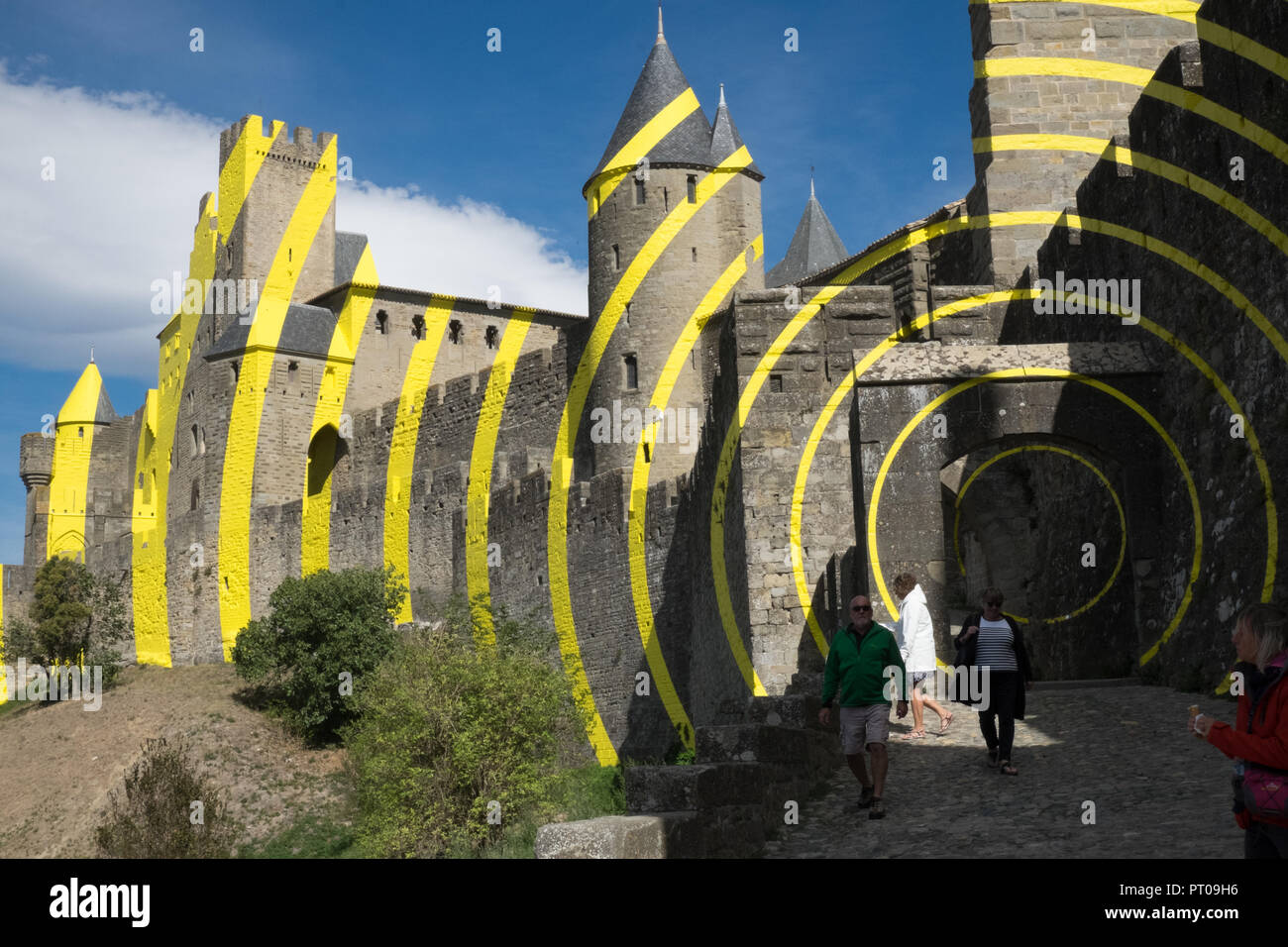 Concentric eccentric circles hi-res stock photography and images - Alamy