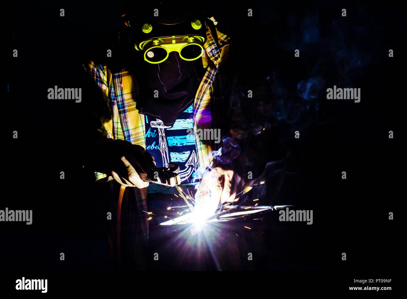 Welding zone elements of steel construction with the use of the method ...