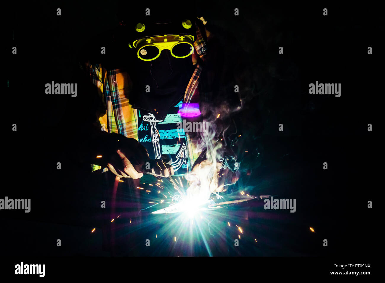 Welding zone elements of steel construction with the use of the method ...