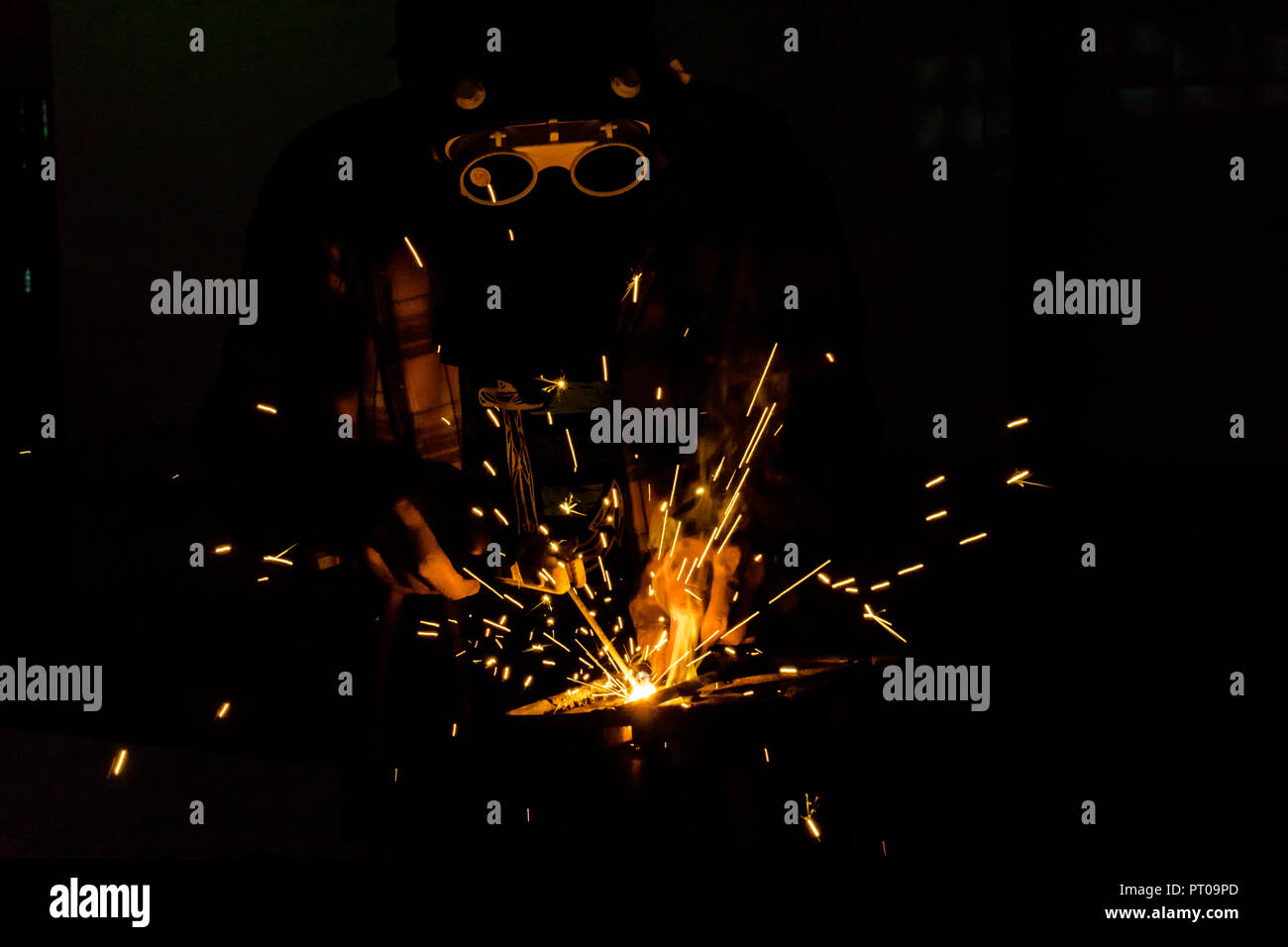 Welding zone elements of steel construction with the use of the method ...