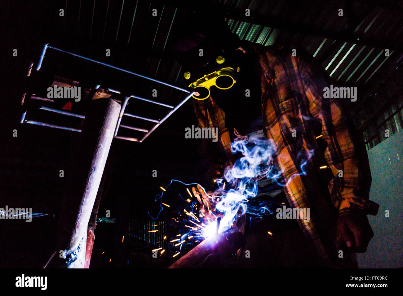 Welding zone elements of steel construction with the use of the method ...