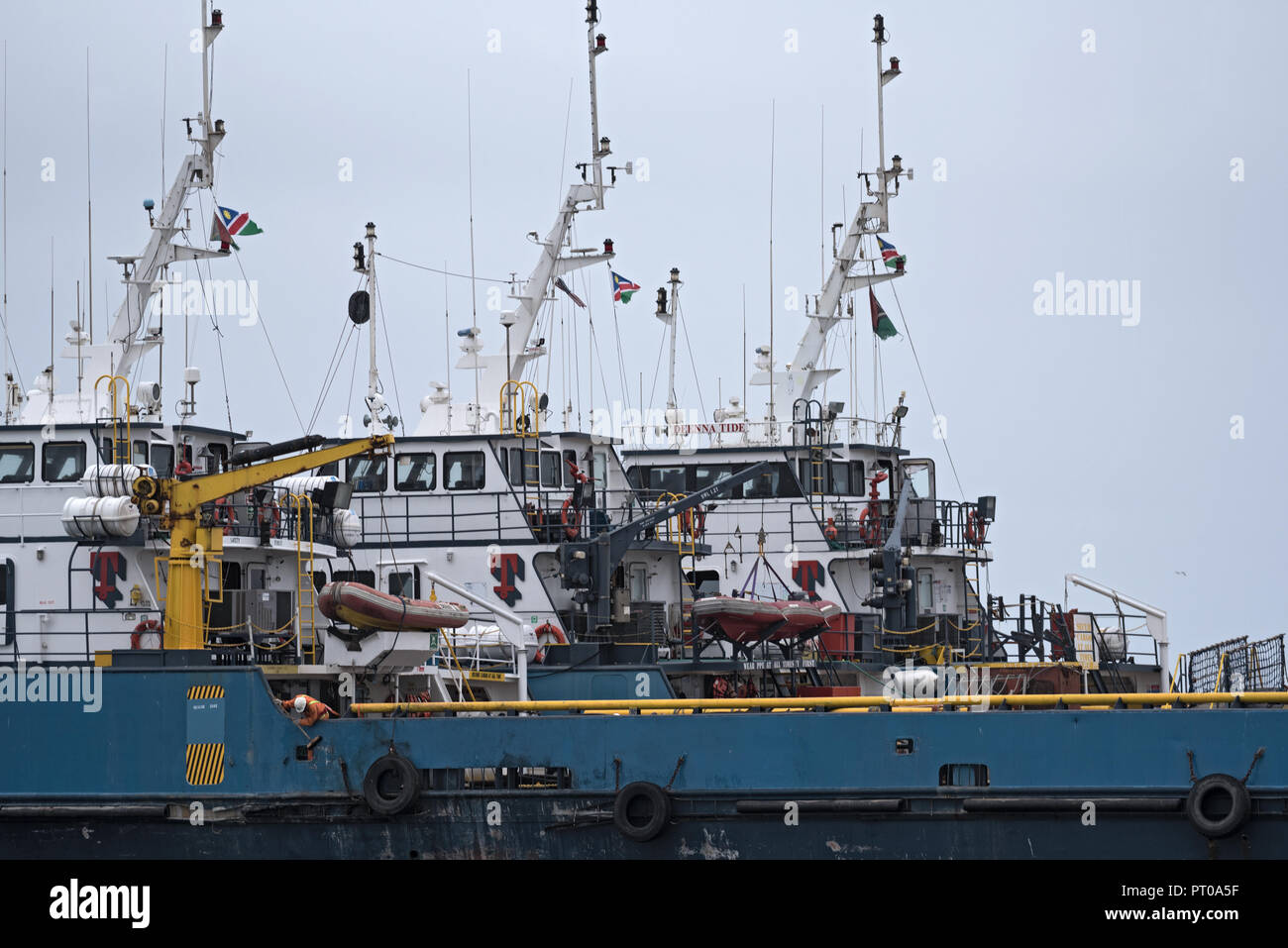 Offshore work vessels hi-res stock photography and images - Alamy