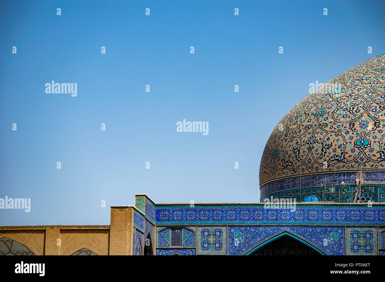 Sheikh lotfollah mosque isfahan dome hi-res stock photography and ...