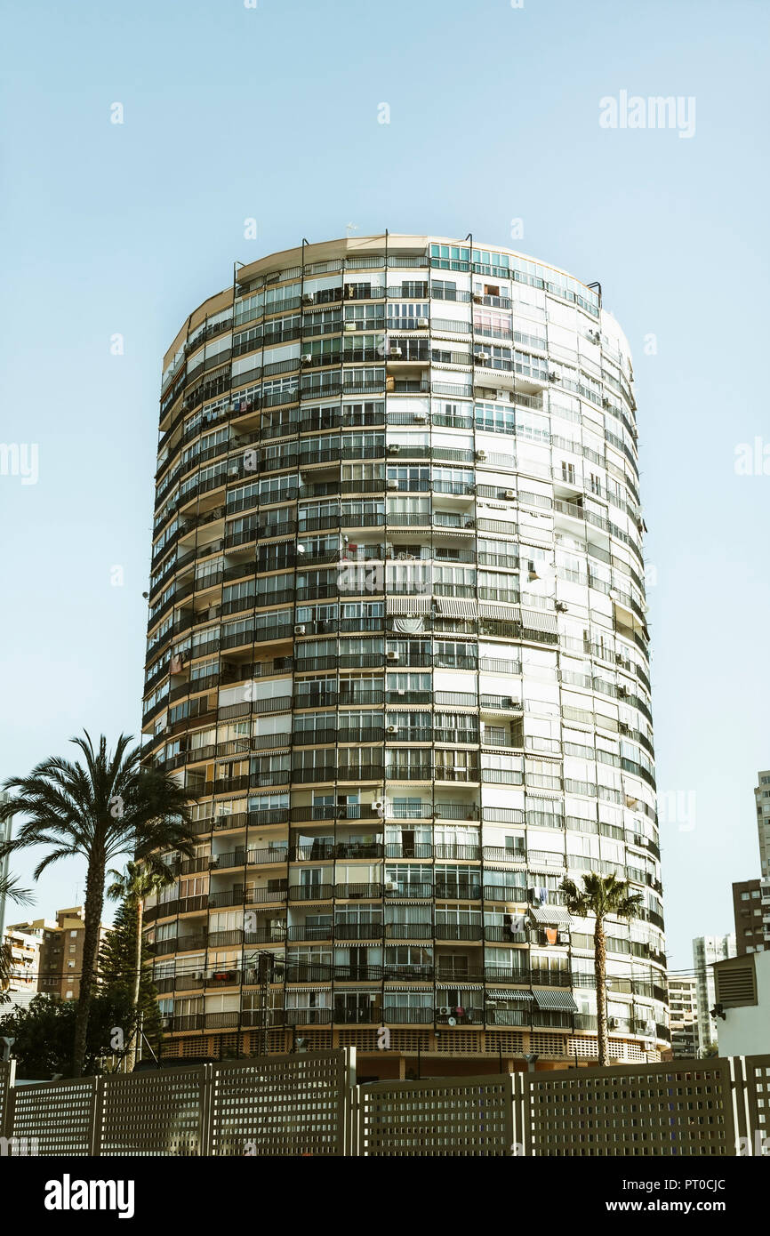 Round high rise building hi-res stock photography and images - Alamy