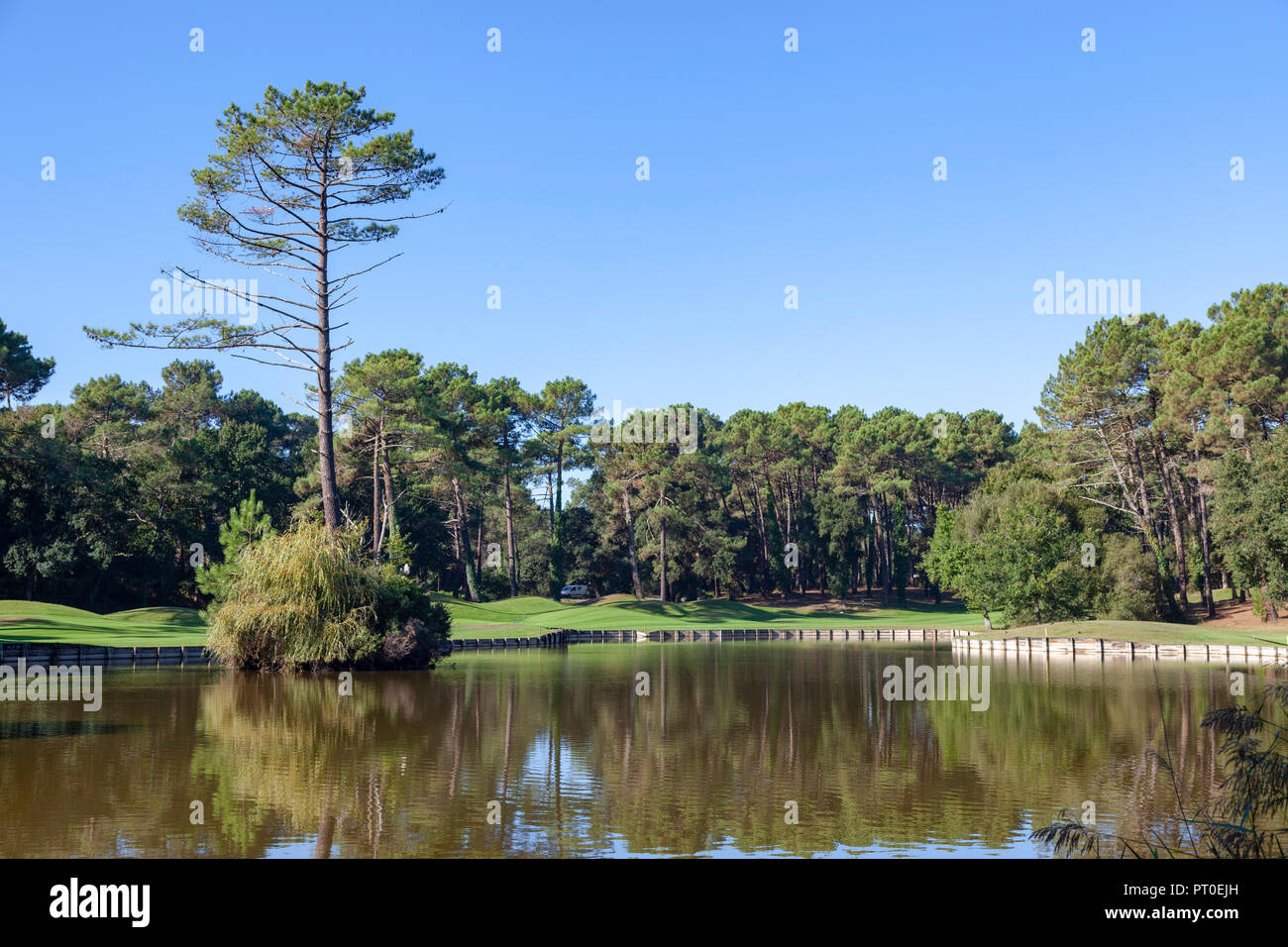 The 18 holes par 72 golf course of Seignosse (Landes - France ...