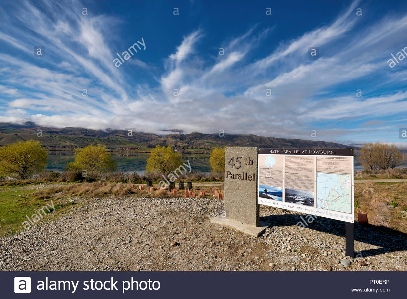 45th Parallel Stock Photos & 45th Parallel Stock Images - Alamy