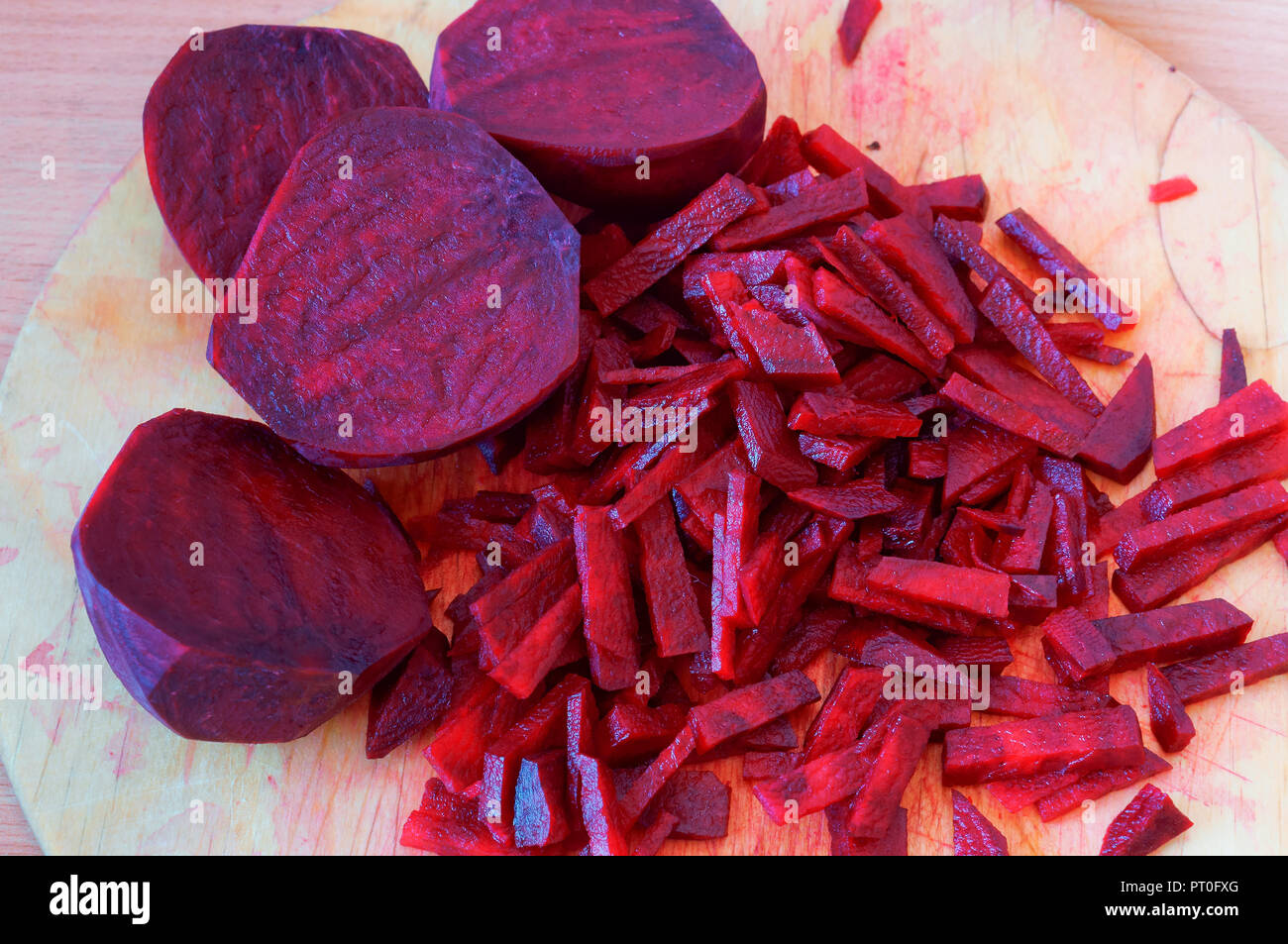 red beets cut, sugar beets for cooking Stock Photo - Alamy