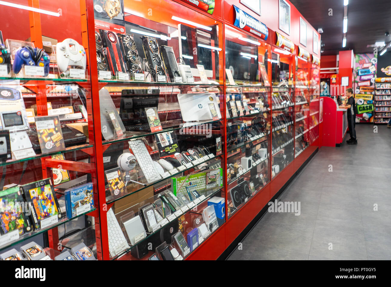 Store front entertain hi-res stock photography and images - Alamy