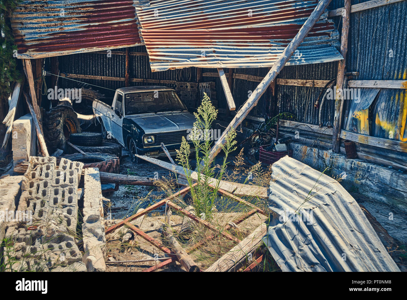 Abandoned parking machine hi-res stock photography and images - Alamy