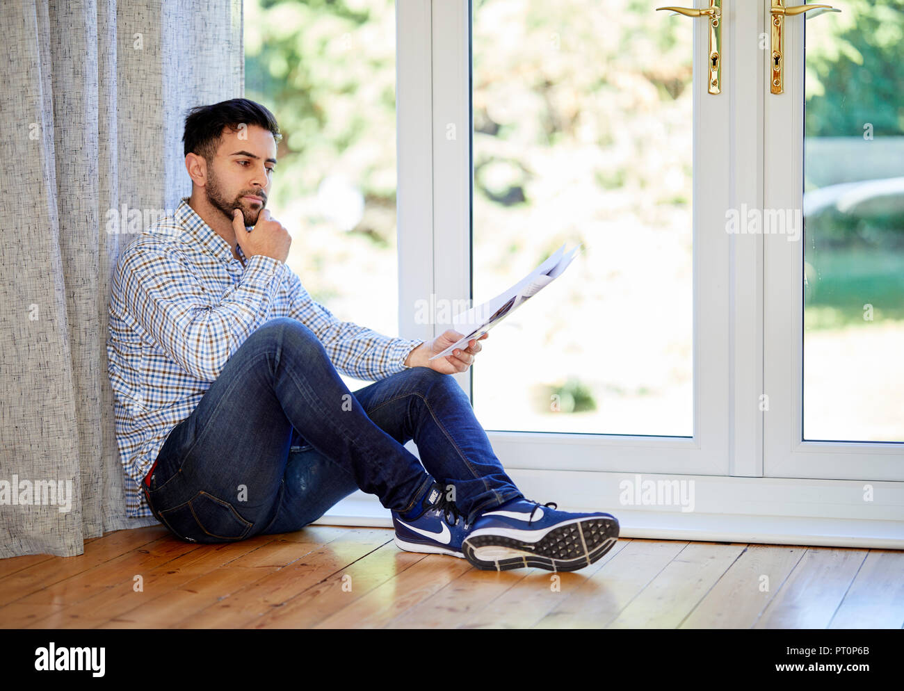 Male statement hi-res stock photography and images - Alamy