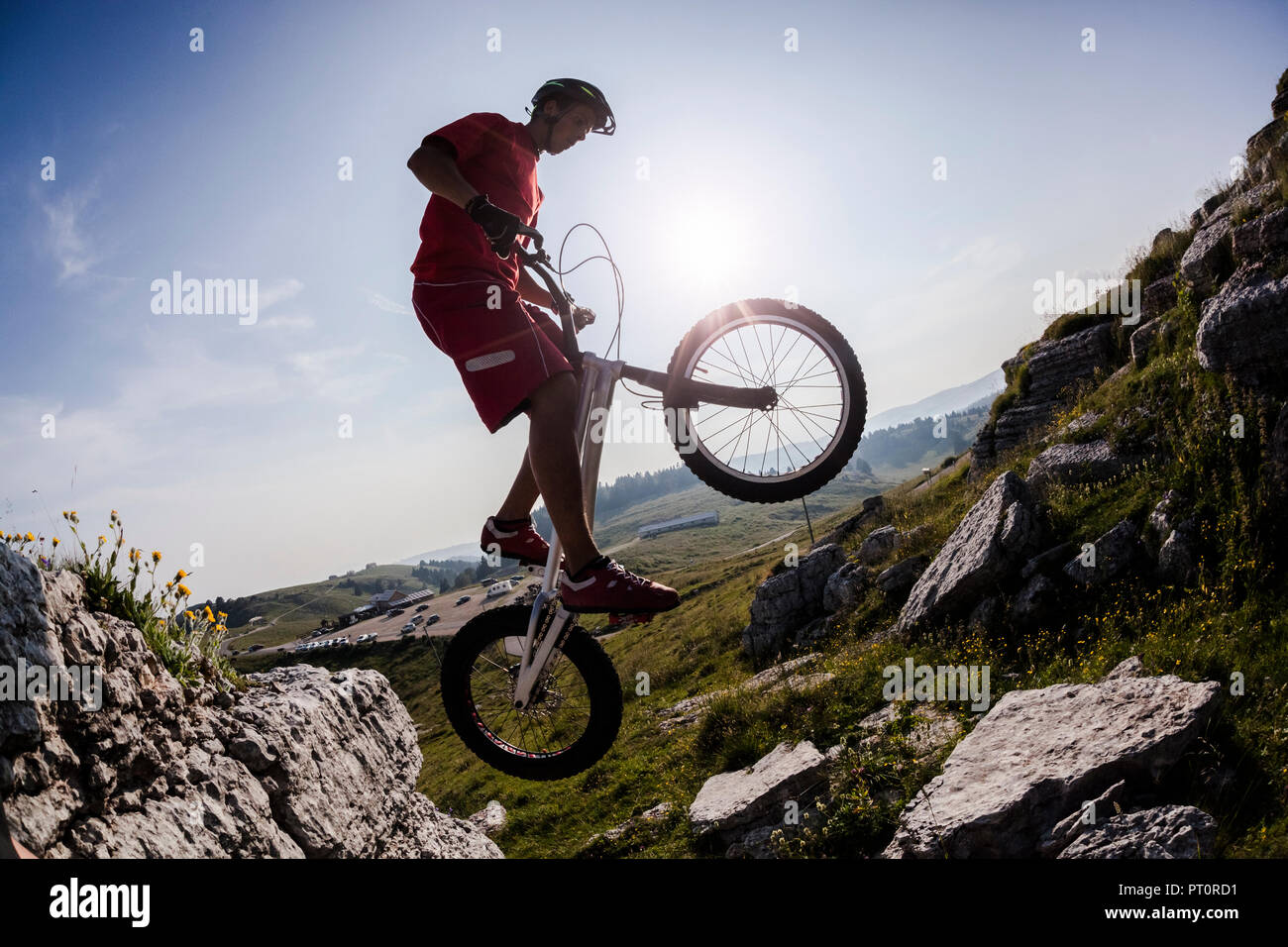 Bike trial athletes hi-res stock photography and images - Alamy
