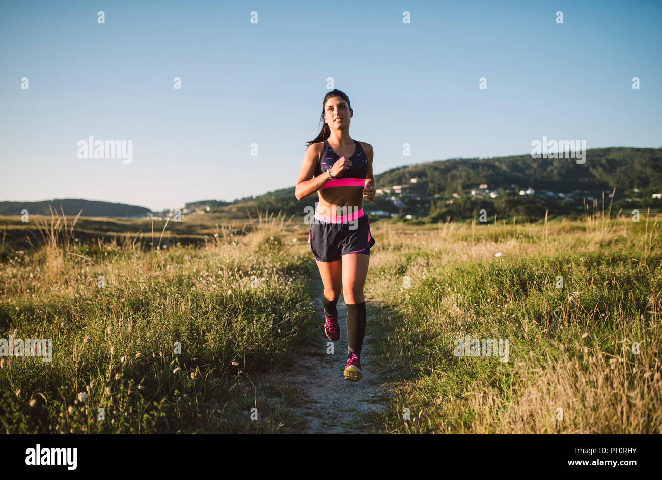 Jogging path hi-res stock photography and images - Alamy