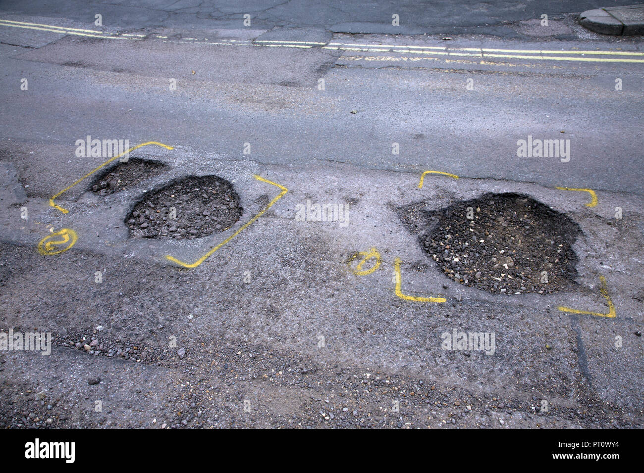 Chuckhole hi-res stock photography and images - Alamy