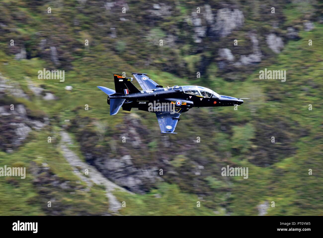 Mach loop aircraft hi-res stock photography and images - Alamy