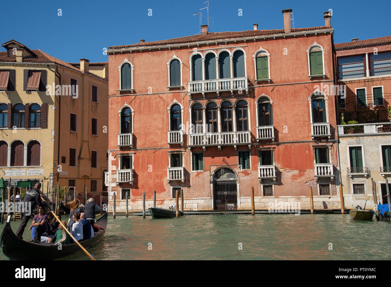 Traghetto, venice hi-res stock photography and images - Alamy