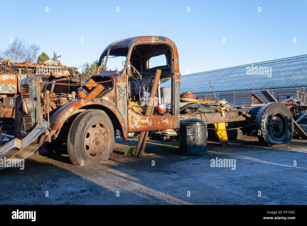 Old lorry hi-res stock photography and images - Alamy