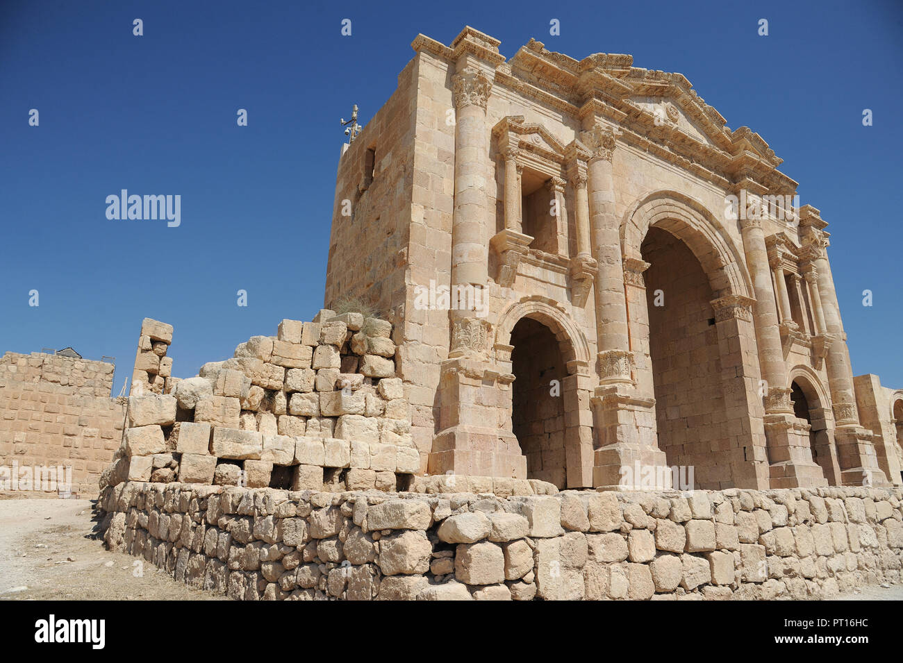 The ruined city of Jerash is Jordan's largest and most interesting ...